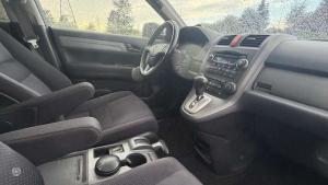 Black Honda CR-V 2007 in Vilnius, with an engine capacity of 2.00 L and mileage of 420 thousand km for 2450 €, photo 14 on AUTOMOTO.COM.LV