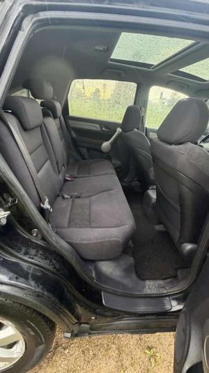 Black Honda CR-V 2007 in Vilnius, with an engine capacity of 2.00 L and mileage of 420 thousand km for 2450 €, photo 18 on AUTOMOTO.COM.LV