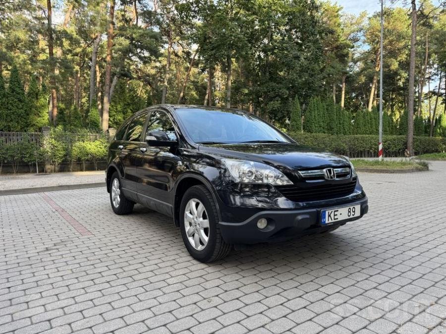 Melns Honda CR-V 2007 Jūrmala, ar dzinēja tilpumu 2.00 L un nobraukumu 179 tūkst. km par 3900 €, foto 1 vietnē AUTOMOTO.COM.LV