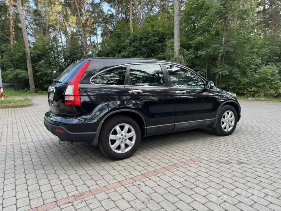 Melns Honda CR-V 2007 Jūrmala, ar dzinēja tilpumu 2.00 L un nobraukumu 179 tūkst. km par 3900 €, foto 4 vietnē AUTOMOTO.COM.LV