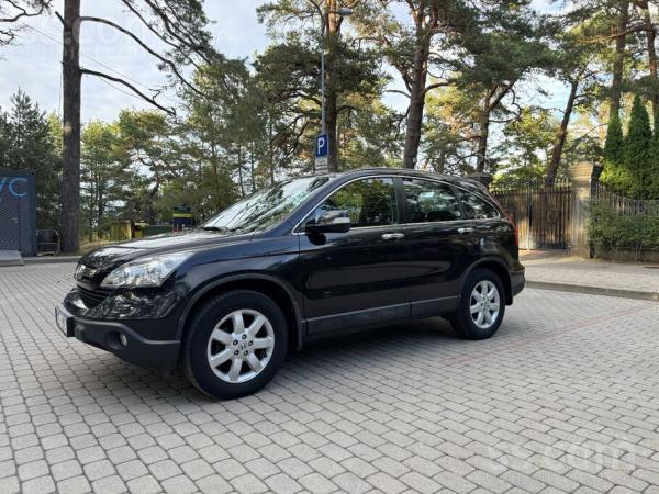Honda CR-V 2007 Jūrmala vietnē Melns Honda CR-V 2007 Jūrmala, ar dzinēja tilpumu 2.00 L un nobraukumu 179 tūkst. km par 3900 €, foto 6 vietnē AUTOMOTO.COM.LV