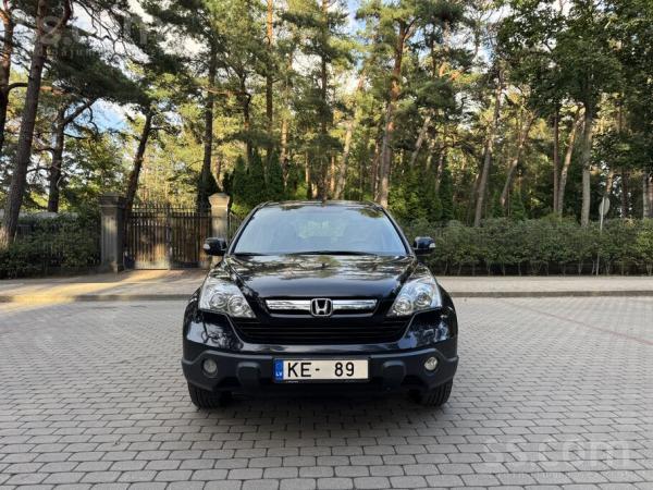 Honda CR-V 2007 Jūrmala vietnē Melns Honda CR-V 2007 Jūrmala, ar dzinēja tilpumu 2.00 L un nobraukumu 179 tūkst. km par 3900 €, foto 8 vietnē AUTOMOTO.COM.LV
