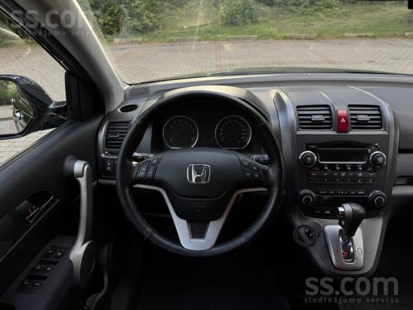 Honda CR-V 2007 Jūrmala vietnē Melns Honda CR-V 2007 Jūrmala, ar dzinēja tilpumu 2.00 L un nobraukumu 179 tūkst. km par 3900 €, foto 9 vietnē AUTOMOTO.COM.LV