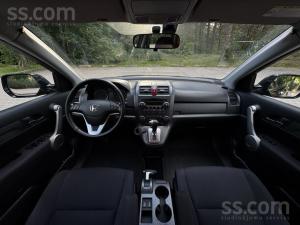 Melns Honda CR-V 2007 Jūrmala, ar dzinēja tilpumu 2.00 L un nobraukumu 179 tūkst. km par 3900 €, foto 10 vietnē AUTOMOTO.COM.LV