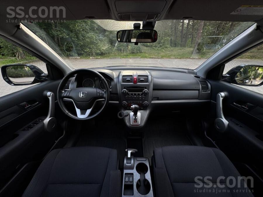 Melns Honda CR-V 2007 Jūrmala, ar dzinēja tilpumu 2.00 L un nobraukumu 179 tūkst. km par 3900 €, foto 10 vietnē AUTOMOTO.COM.LV