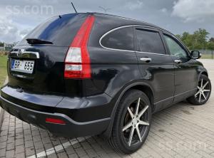 Melns Honda CR-V 2007 Liepāja, ar dzinēja tilpumu 2.20 L un nobraukumu 302 tūkst. km par 4700 €, foto 9 vietnē AUTOMOTO.COM.LV