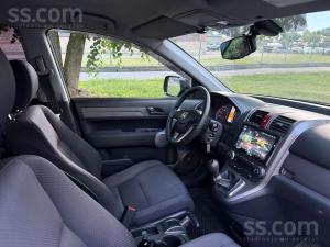 Melns Honda CR-V 2007 Liepāja, ar dzinēja tilpumu 2.20 L un nobraukumu 302 tūkst. km par 4700 €, foto 14 vietnē AUTOMOTO.COM.LV