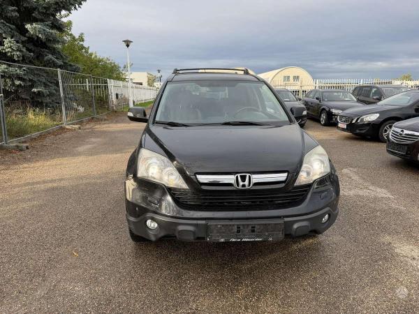 Black Honda CR-V 2007 in Marijampole, with an engine capacity of 2.00 L and mileage of 274 thousand km for 3650 €, photo 3 on AUTOMOTO.COM.LV