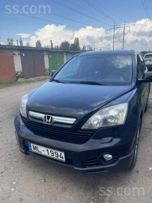 Black Honda CR-V 2008 in Daugavpils, with an engine capacity of 2.20 L and mileage of 268 thousand km for 4900 €, photo 2 on AUTOMOTO.COM.LV