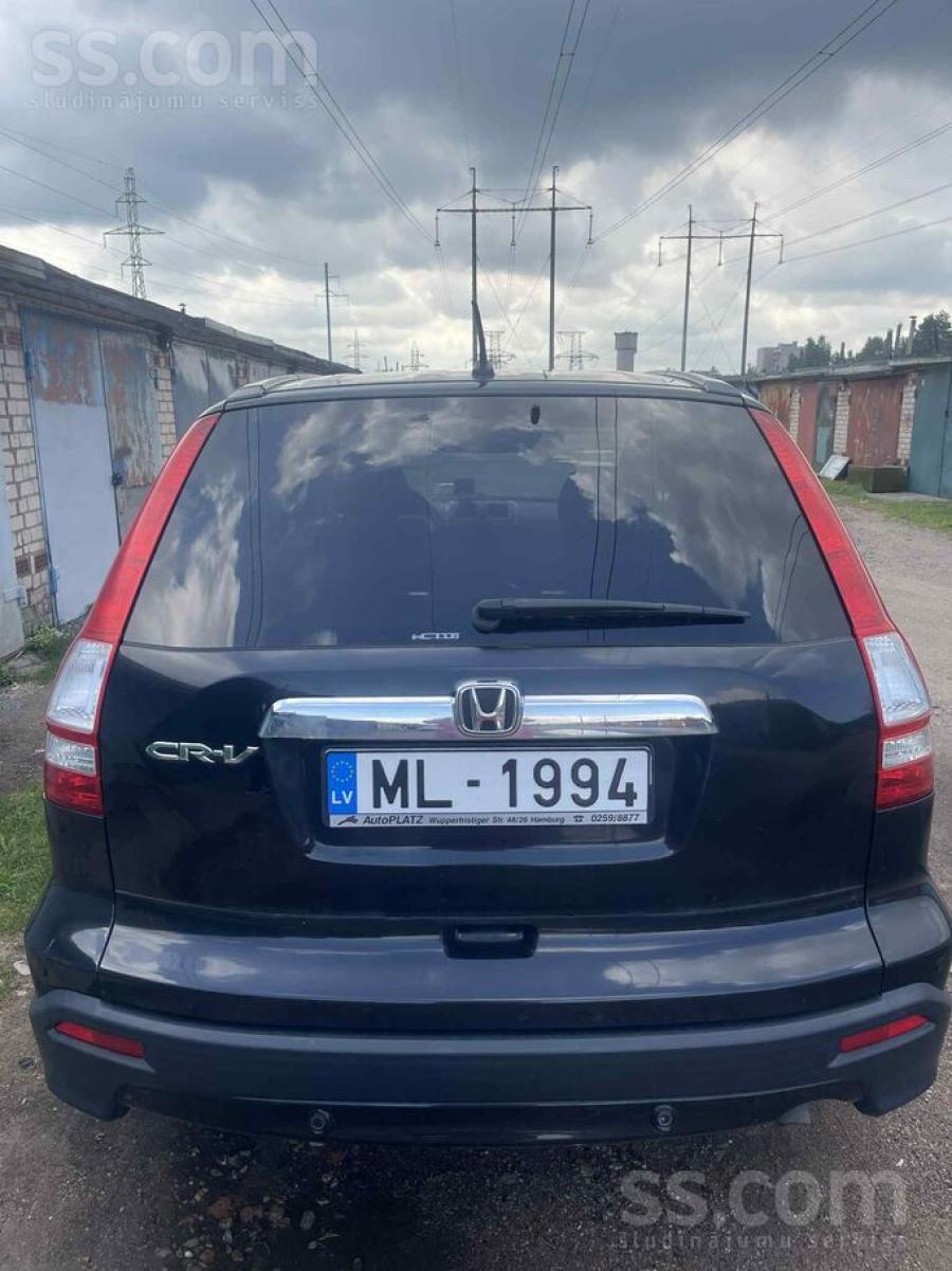 Black Honda CR-V 2008 in Daugavpils, with an engine capacity of 2.20 L and mileage of 268 thousand km for 4900 €, photo 4 on AUTOMOTO.COM.LV
