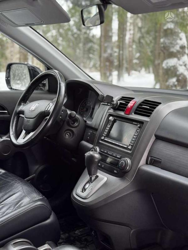 Melns Honda CR-V 2008 Radviliškis, ar dzinēja tilpumu 2.00 L un nobraukumu 249 tūkst. km par 4850 €, foto 10 vietnē AUTOMOTO.COM.LV