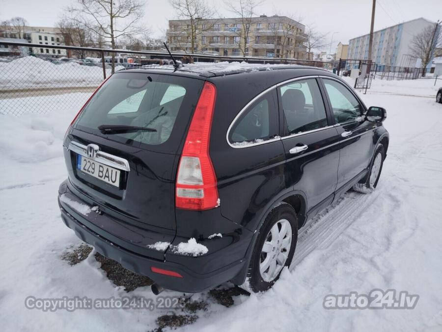 Melns Honda CR-V 2008 Rakvere, ar dzinēja tilpumu 2.00 L un nobraukumu 261 tūkst. km par 4600 €, foto 4 vietnē AUTOMOTO.COM.LV