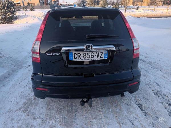 Black Honda CR-V 2008 in Panevezys, with an engine capacity of 2.20 L and mileage of 265 thousand km for 4650 €, photo 6 on AUTOMOTO.COM.LV