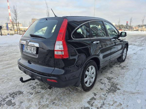 Melns Honda CR-V 2008 Viļņa, ar dzinēja tilpumu 2.20 L un nobraukumu 268 tūkst. km par 5500 €, foto 6 vietnē AUTOMOTO.COM.LV