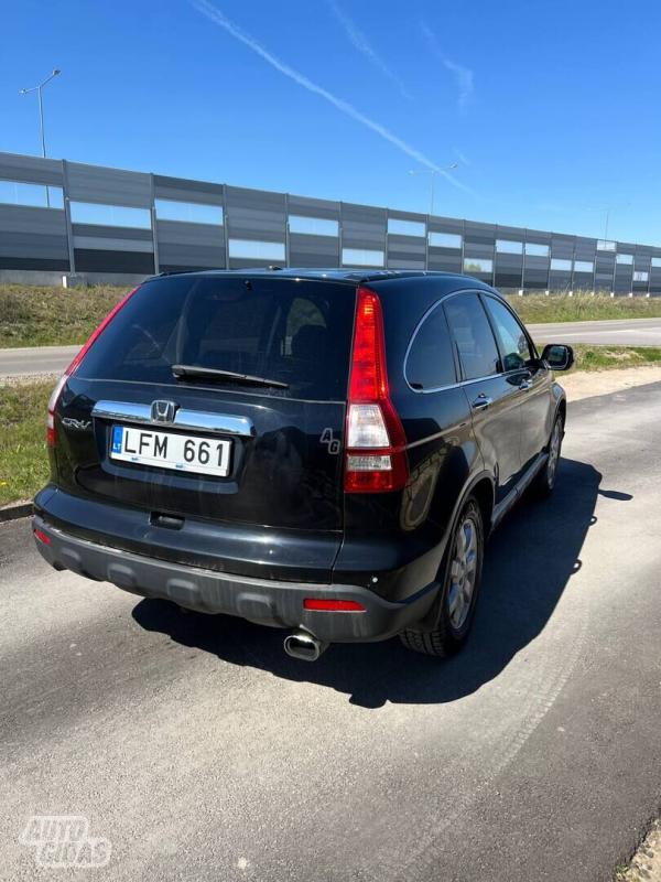 Melns Honda CR-V 2008 Marijampole, ar dzinēja tilpumu 2.20 L un nobraukumu 320 tūkst. km par 3900 €, foto 4 vietnē AUTOMOTO.COM.LV