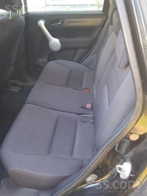 Black Honda CR-V 2008 in Ludza, with an engine capacity of 2.20 L and mileage of 335 thousand km for 4000 €, photo 3 on AUTOMOTO.COM.LV