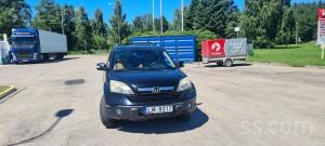 Black Honda CR-V 2008 in Riga, with an engine capacity of 2.20 L and mileage of 304 thousand km for 2600 €, photo 5 on AUTOMOTO.COM.LV