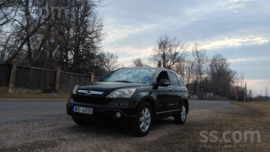 Melns Honda CR-V 2008 Rīga, ar dzinēja tilpumu 2.20 L un nobraukumu 316 tūkst. km par 3800 €, foto 1 vietnē AUTOMOTO.COM.LV