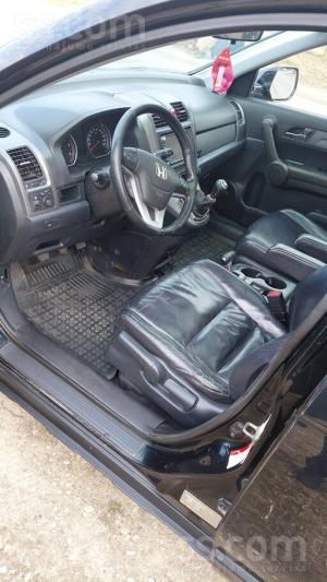 Melns Honda CR-V 2008 Rīga, ar dzinēja tilpumu 2.20 L un nobraukumu 316 tūkst. km par 3800 €, foto 8 vietnē AUTOMOTO.COM.LV