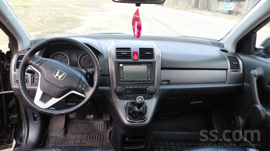 Melns Honda CR-V 2008 Rīga, ar dzinēja tilpumu 2.20 L un nobraukumu 316 tūkst. km par 3800 €, foto 11 vietnē AUTOMOTO.COM.LV