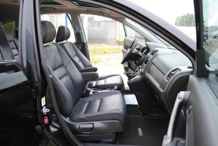 Melns Honda CR-V 2008 Rīga, ar dzinēja tilpumu 2.20 L un nobraukumu 225 tūkst. km par 6390 €, foto 13 vietnē AUTOMOTO.COM.LV