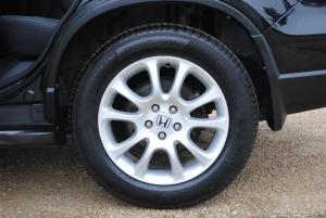 Melns Honda CR-V 2008 Rīga, ar dzinēja tilpumu 2.20 L un nobraukumu 225 tūkst. km par 6390 €, foto 16 vietnē AUTOMOTO.COM.LV