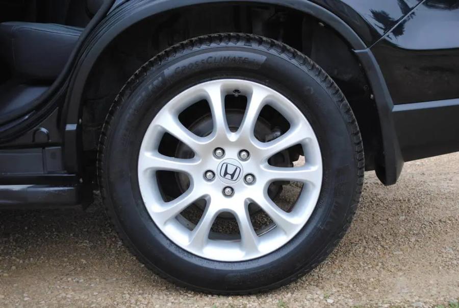 Melns Honda CR-V 2008 Rīga, ar dzinēja tilpumu 2.20 L un nobraukumu 225 tūkst. km par 6390 €, foto 16 vietnē AUTOMOTO.COM.LV