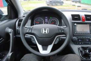 Melns Honda CR-V 2008 Rīga, ar dzinēja tilpumu 2.20 L un nobraukumu 225 tūkst. km par 6390 €, foto 25 vietnē AUTOMOTO.COM.LV