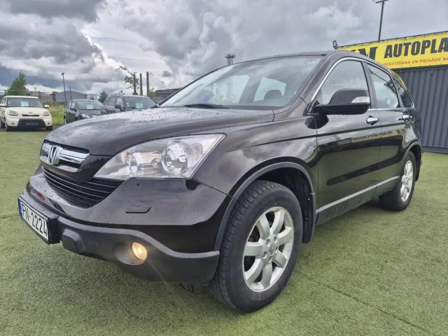 Melns Honda CR-V 2008 Liepāja, ar dzinēja tilpumu 2.00 L un nobraukumu 175 tūkst. km par 5300 €, foto 1 vietnē AUTOMOTO.COM.LV