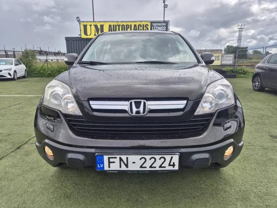 Melns Honda CR-V 2008 Liepāja, ar dzinēja tilpumu 2.00 L un nobraukumu 175 tūkst. km par 5300 €, foto 3 vietnē AUTOMOTO.COM.LV