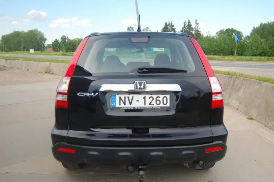 Melns Honda CR-V 2008 Jēkabpils, ar dzinēja tilpumu 2.20 L un nobraukumu 258 tūkst. km par 6900 €, foto 9 vietnē AUTOMOTO.COM.LV