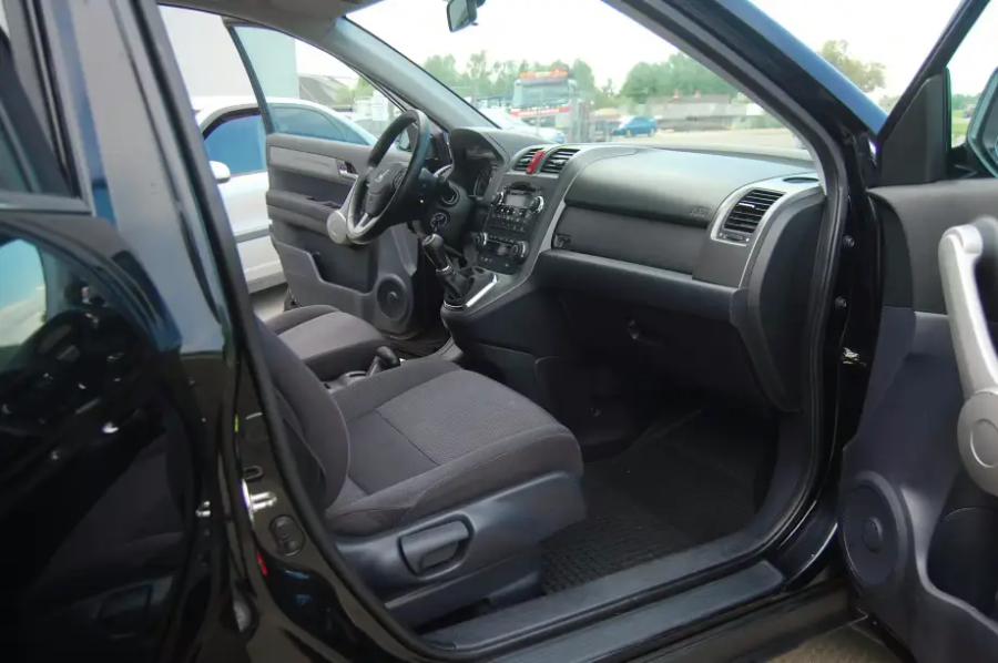 Melns Honda CR-V 2008 Jēkabpils, ar dzinēja tilpumu 2.20 L un nobraukumu 258 tūkst. km par 6900 €, foto 12 vietnē AUTOMOTO.COM.LV