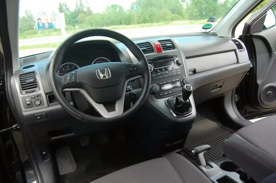 Melns Honda CR-V 2008 Jēkabpils, ar dzinēja tilpumu 2.20 L un nobraukumu 258 tūkst. km par 6900 €, foto 16 vietnē AUTOMOTO.COM.LV