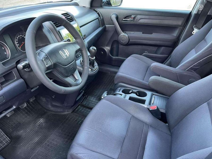 Melns Honda CR-V 2008 Jonava, ar dzinēja tilpumu 2.20 L un nobraukumu 325 tūkst. km par 4400 €, foto 14 vietnē AUTOMOTO.COM.LV