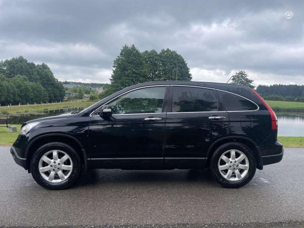Black Honda CR-V 2008 in Vilnius, with an engine capacity of 2.20 L and mileage of 285 thousand km for 2850 €, photo 2 on AUTOMOTO.COM.LV