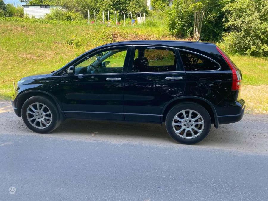 Black Honda CR-V 2008 in Vilnius, with an engine capacity of 2.20 L and mileage of 367 thousand km for 4300 €, photo 4 on AUTOMOTO.COM.LV