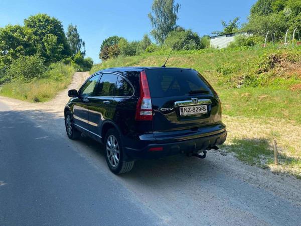 Black Honda CR-V 2008 in Vilnius, with an engine capacity of 2.20 L and mileage of 367 thousand km for 4300 €, photo 5 on AUTOMOTO.COM.LV