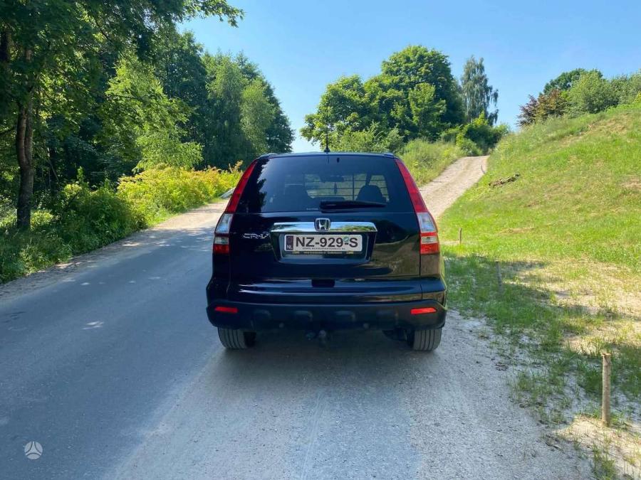Black Honda CR-V 2008 in Vilnius, with an engine capacity of 2.20 L and mileage of 367 thousand km for 4300 €, photo 8 on AUTOMOTO.COM.LV
