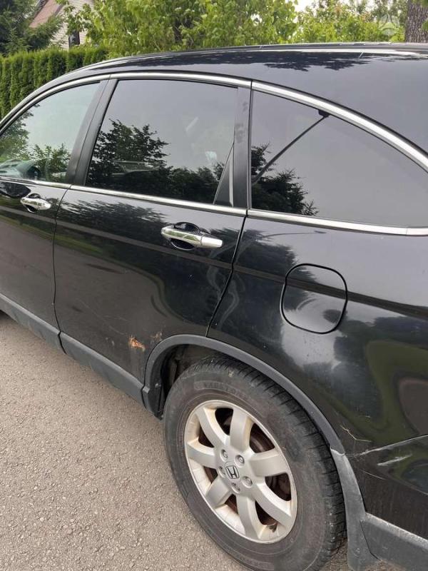 Melns Honda CR-V 2008 Plungė, ar dzinēja tilpumu 2.20 L un nobraukumu 347 tūkst. km par 2900 €, foto 6 vietnē AUTOMOTO.COM.LV