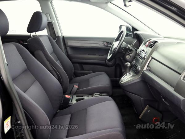 Черный Хонда СРВ 2008 в Таллин, объемом двигателя 2.00 л и пробегом 288 тыс. км за 2799 €, фото 6 на AUTOMOTO.COM.LV