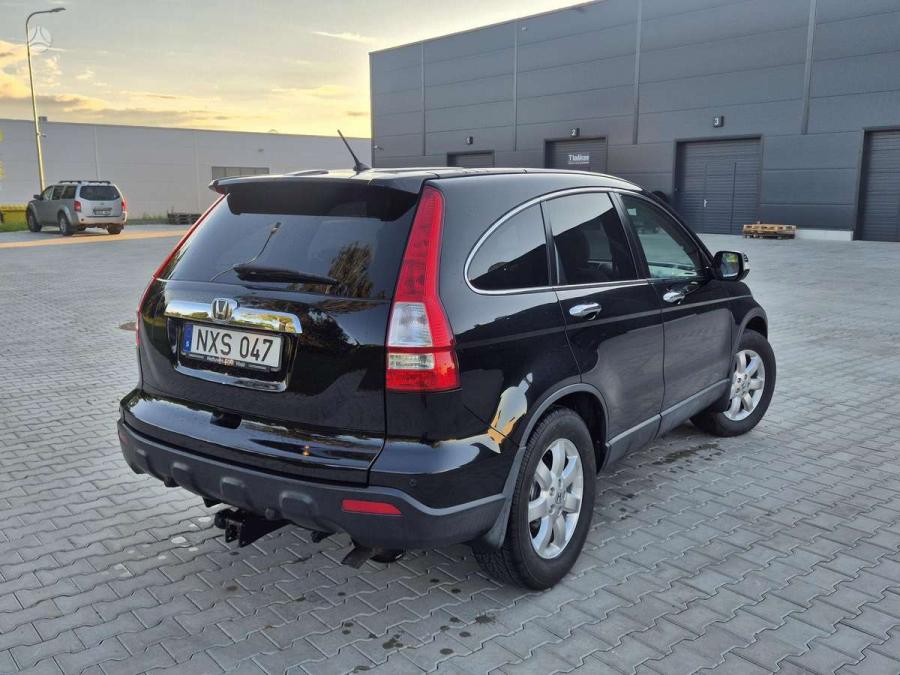 Melns Honda CR-V 2008 Utena, ar dzinēja tilpumu 2.20 L un nobraukumu 285 tūkst. km par 3490 €, foto 4 vietnē AUTOMOTO.COM.LV