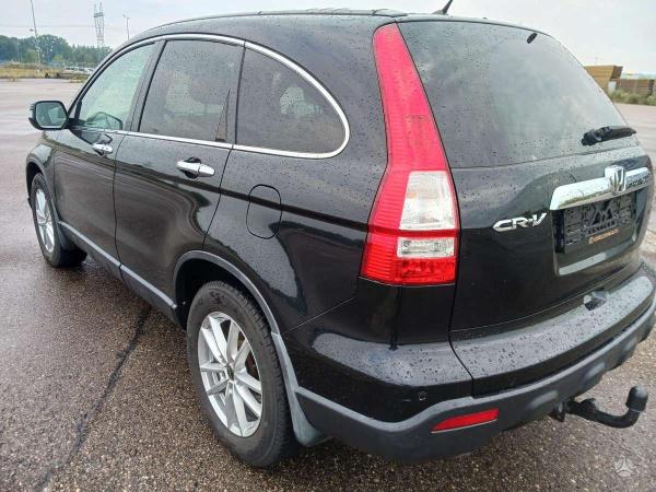 Black Honda CR-V 2008 in Marijampole, with an engine capacity of 2.20 L and mileage of 287 thousand km for 4850 €, photo 5 on AUTOMOTO.COM.LV