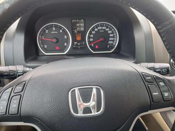 Black Honda CR-V 2008 in Marijampole, with an engine capacity of 2.20 L and mileage of 287 thousand km for 4850 €, photo 10 on AUTOMOTO.COM.LV
