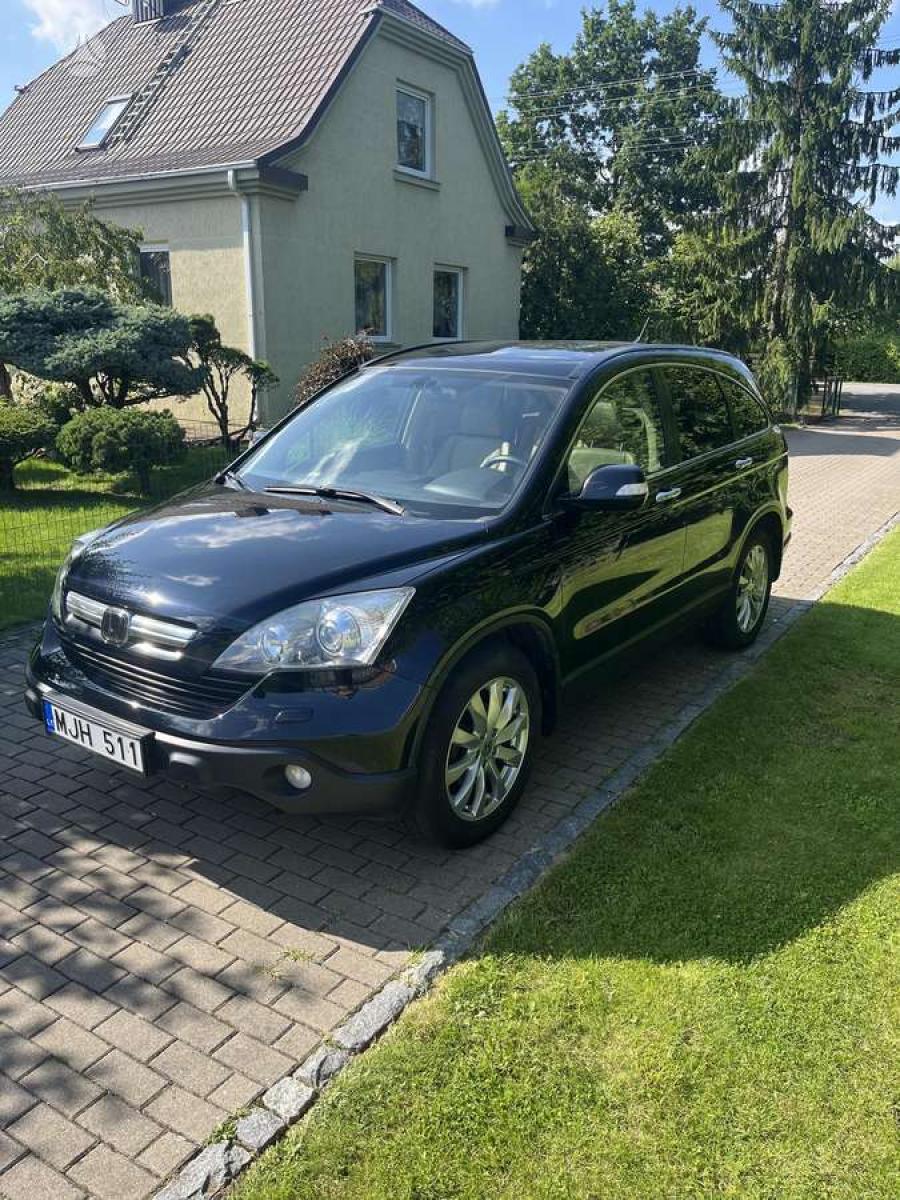 Black Honda CR-V 2008 in Kaunas, with an engine capacity of 2.00 L and mileage of 297 thousand km for 6000 €, photo 1 on AUTOMOTO.COM.LV