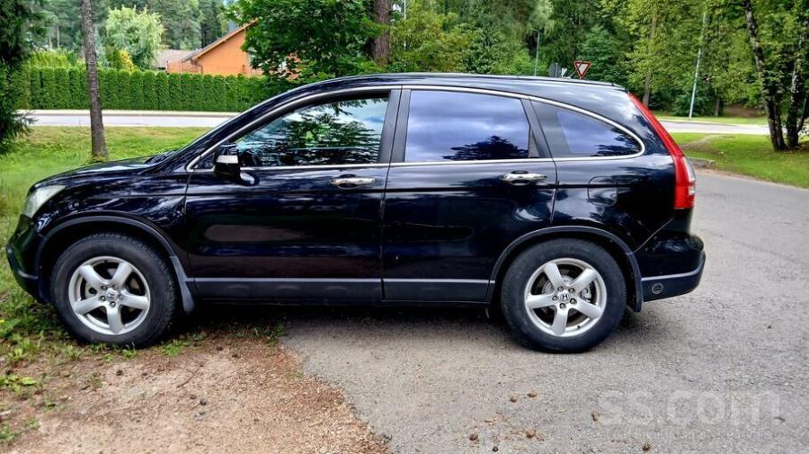 Melns Honda CR-V 2008 Ogre, ar dzinēja tilpumu 2.00 L un nobraukumu 370 tūkst. km par 3650 €, foto 1 vietnē AUTOMOTO.COM.LV