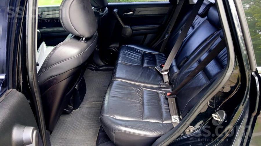 Melns Honda CR-V 2008 Ogre, ar dzinēja tilpumu 2.00 L un nobraukumu 370 tūkst. km par 3650 €, foto 12 vietnē AUTOMOTO.COM.LV