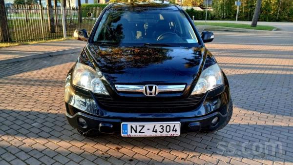 Melns Honda CR-V 2008 Ogre, ar dzinēja tilpumu 2.00 L un nobraukumu 370 tūkst. km par 3850 €, foto 5 vietnē AUTOMOTO.COM.LV