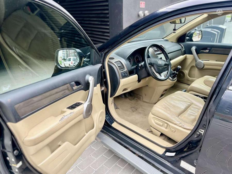 Melns Honda CR-V 2008 Viļņa, ar dzinēja tilpumu 2.20 L un nobraukumu 305 tūkst. km par 3950 €, foto 13 vietnē AUTOMOTO.COM.LV
