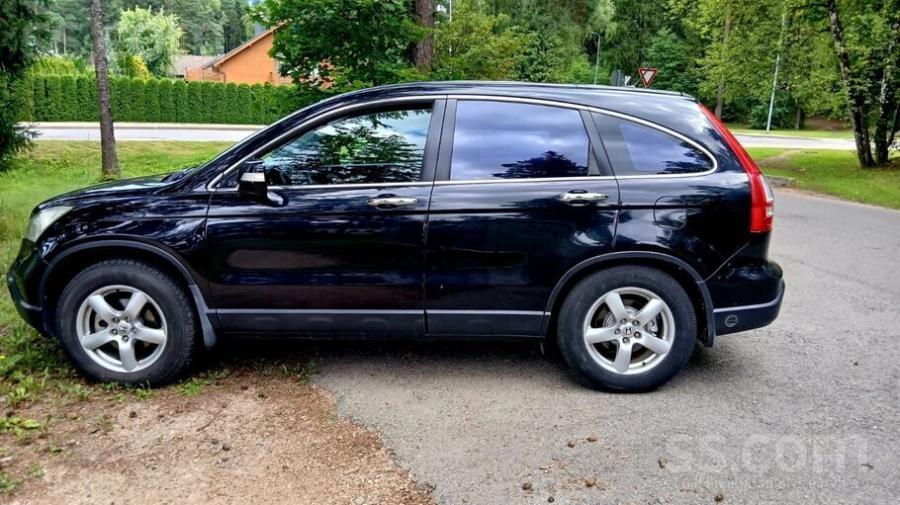 Black Honda CR-V 2008 in Ogre, with an engine capacity of 2.00 L and mileage of 371 thousand km for 3650 €, photo 3 on AUTOMOTO.COM.LV