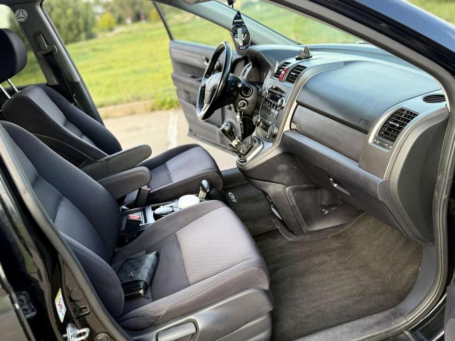 Melns Honda CR-V 2008 Radviliškis, ar dzinēja tilpumu 2.20 L un nobraukumu 370 tūkst. km par 3200 €, foto 16 vietnē AUTOMOTO.COM.LV